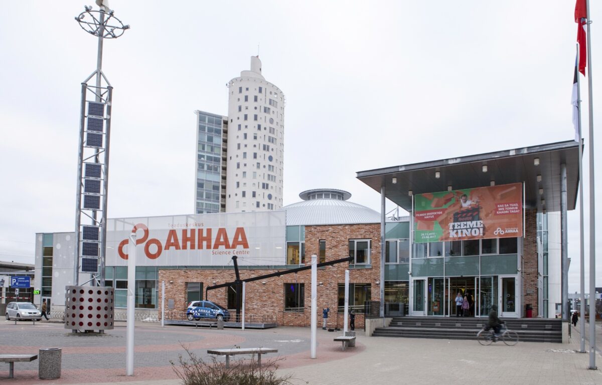 A new exhibition probing the limits of human senses opens at AHHAA ...